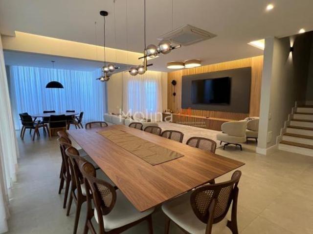 Casa de Condomínio para venda em Vila Oliveira de 480.00m² com 3 Quartos, 3 Suites e 4 Garagens