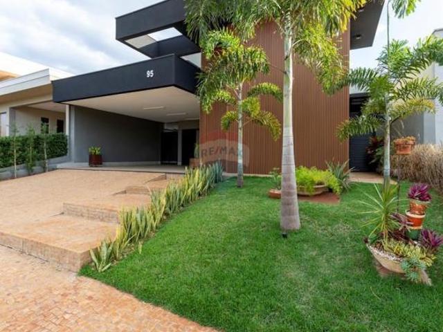 Casa de Condomínio para venda em Vila Do Golf de 236.66m² com 3 Quartos, 3 Suites e 4 Garagens