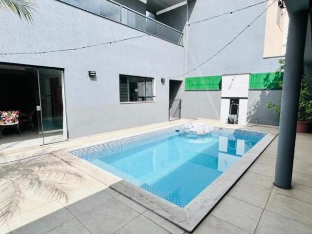 Casa de Condomínio para venda em Vila Haro de 315.84m² com 4 Quartos, 2 Suites e 4 Garagens
