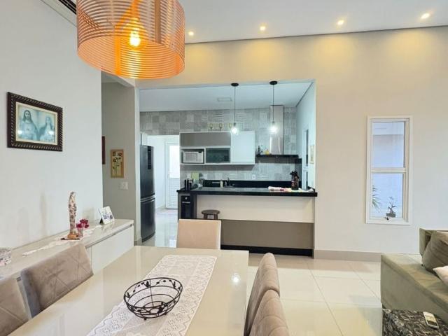 Casa de Condomínio para venda em Vila Real em Hortolândia São Paulo de 142.00m² com 3 Quartos, 1 Suíte e 4 Garagens