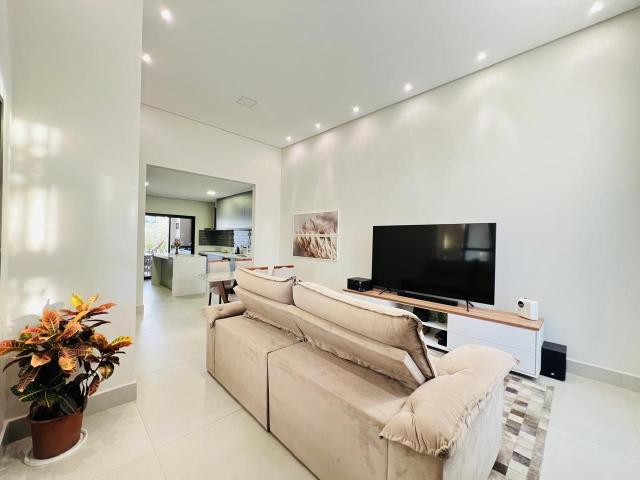 Casa de Condomínio para venda em Vila Real em Hortolândia São Paulo de 150.00m² com 3 Quartos, 3 Suítes e 4 Garagens