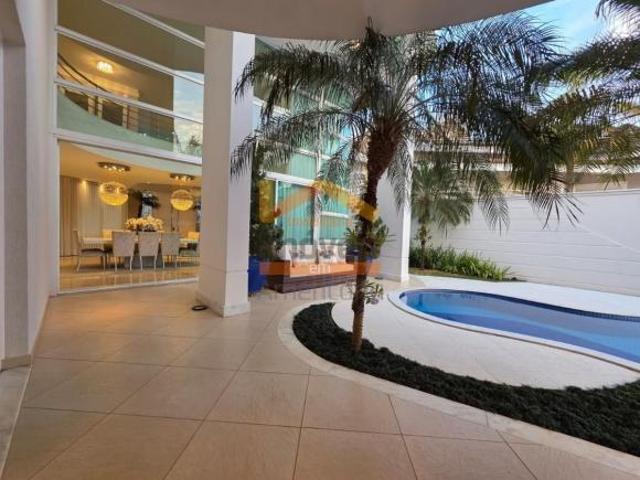 Casa de Condomínio para venda em Vila Santo Antônio de 538.00m² com 4 Quartos, 4 Suites e 4 Garagens