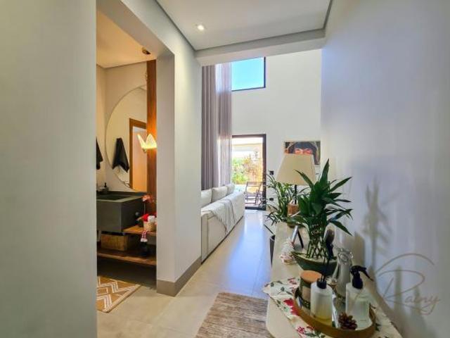 Casa de Condomínio para venda em Villa Bela Vista de 252.00m² com 3 Quartos, 3 Suites e 4 Garagens