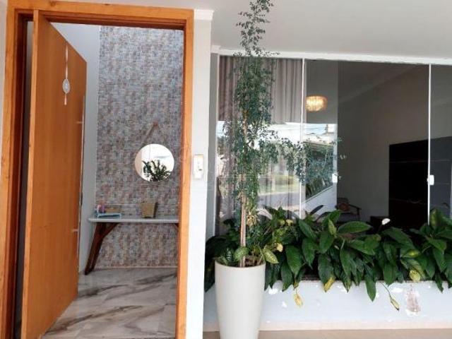 Casa de Condomínio para venda em Villa Dei Fiori Residencial de 239.00m² com 3 Quartos, 3 Suites e 4