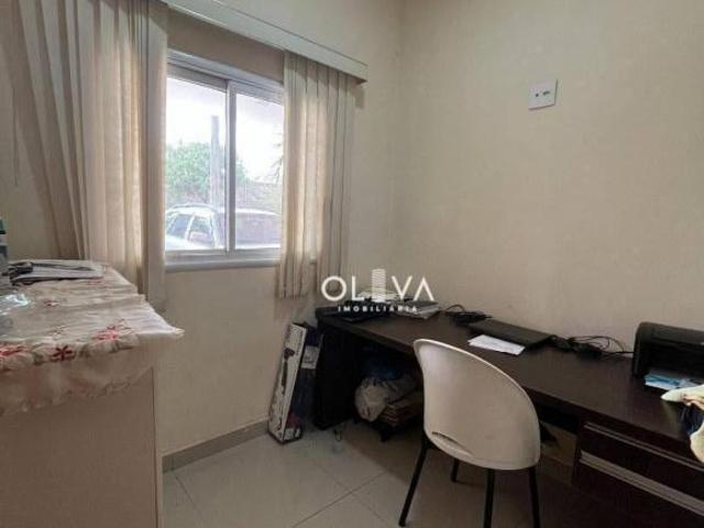 Casa de Condomínio para venda em Village Damha Ii de 175.00m² com 3 Quartos, 3 Suites e 4 Garagens