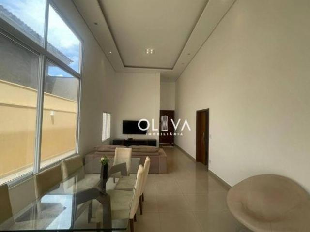Casa de Condomínio para venda em Village Damha Ii de 200.00m² com 3 Quartos, 3 Suites e 4 Garagens
