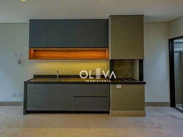 Casa de Condomínio para venda em Village La Montagne de 220.00m² com 4 Quartos, 4 Suites e 4 Garagen