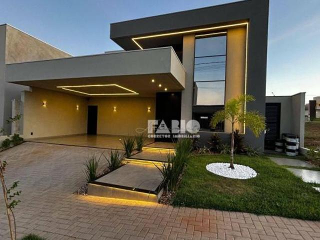 Casa de Condomínio para venda em Village Provence de 160.00m² com 3 Quartos, 3 Suites e 4 Garagens