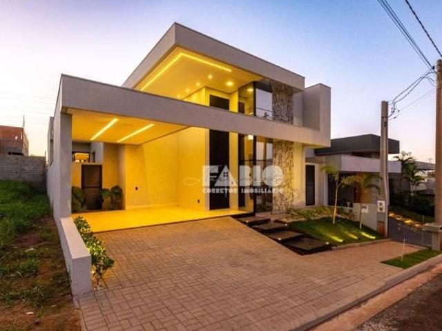 Casa de Condomínio para venda em Village Provence de 174.00m² com 3 Quartos, 3 Suites e 4 Garagens