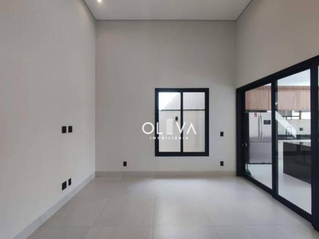 Casa de Condomínio para venda em Village Provence de 276.00m² com 3 Quartos e 3 Suites