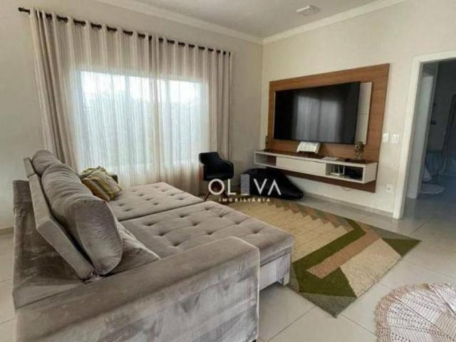 Casa de Condomínio para venda em Village Provence de 214.00m² com 4 Quartos, 4 Suites e 4 Garagens