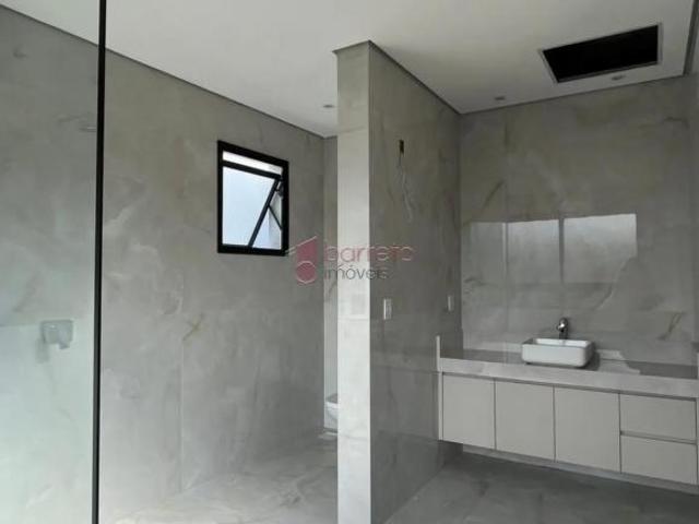 Casa de Condomínio para venda em Villaggio San Marco de 271.00m² com 4 Quartos, 4 Suites e 4 Garagen