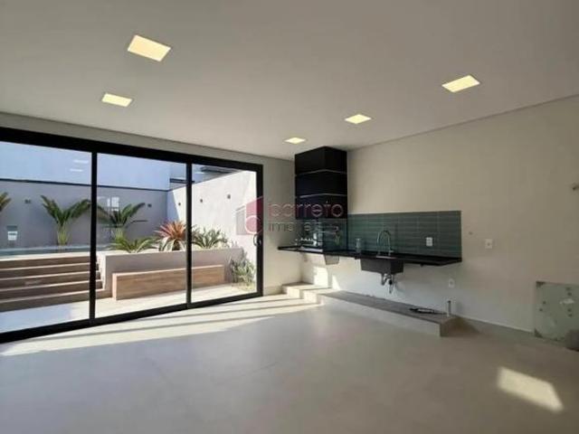 Casa de Condomínio para venda em Villaggio San Marco de 232.00m² com 3 Quartos, 3 Suites e 2 Garagen