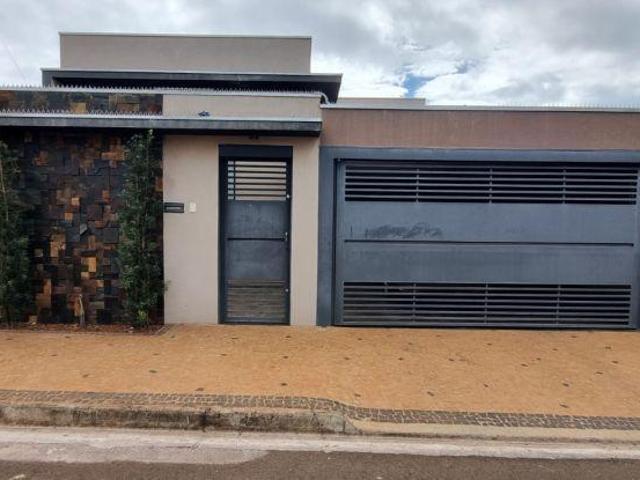 Casa de Condomínio para venda em Villas Mabel de 160.00m² com 3 Quartos, 1 Suite e 3 Garagens