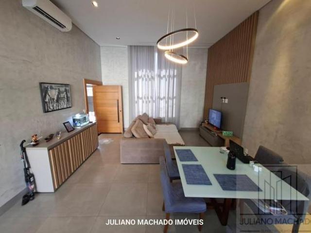 Casa de Condomínio para venda em Villas Mabel de 163.00m² com 3 Quartos, 1 Suite e 2 Garagens