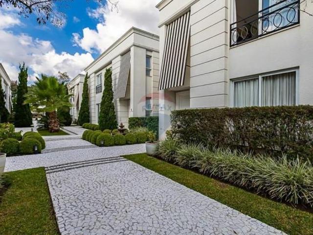 Casa de Condomínio para venda em Vista Alegre de 231.00m² com 3 Quartos, 3 Suites e 3 Garagens
