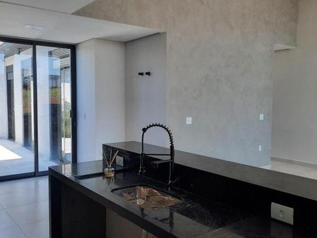 Casa de Condomínio para venda em Wanel Ville de 140.00m² com 3 Quartos, 1 Suite e 4 Garagens