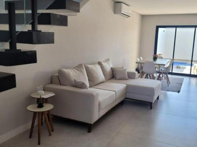 Casa de Condomínio para venda em Wanel Ville de 180.00m² com 3 Quartos, 1 Suite e 2 Garagens