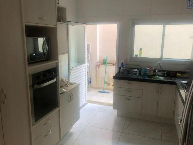 Casa de Condomínio para venda em Wanel Ville de 200.00m² com 4 Quartos, 1 Suite e 2 Garagens