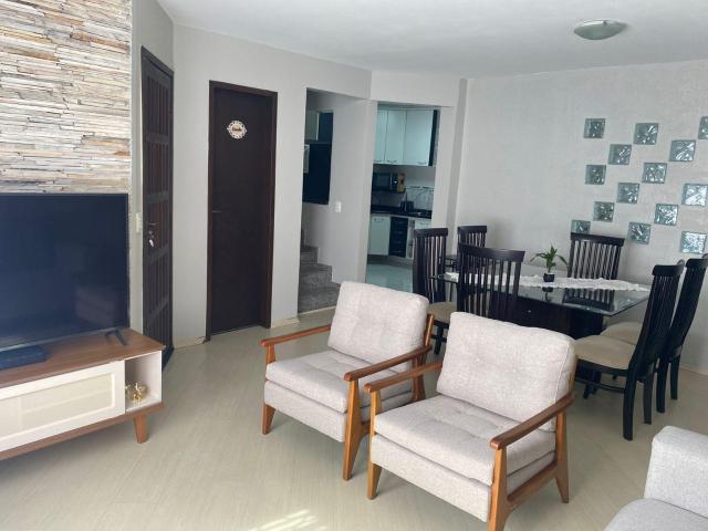Casa de Condomínio para venda em Xaxim em Curitiba Paraná de 127.00m² com 2 Quartos, 1 Suíte e 2 Garagens