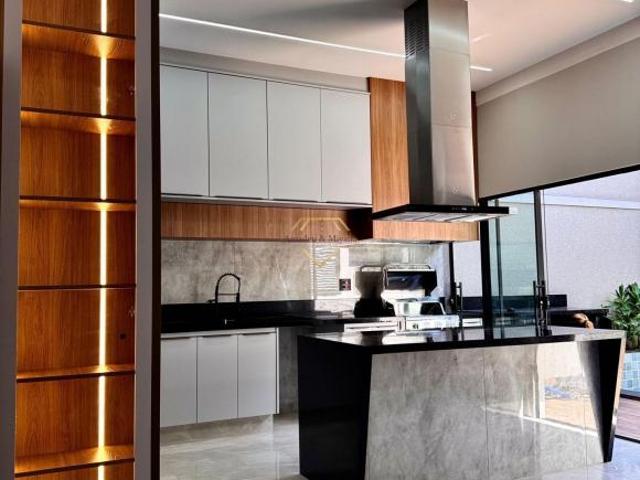 Casa de Condomínio para venda em Aeroporto de 157.00m² com 3 Quartos, 1 Suite e 2 Garagens