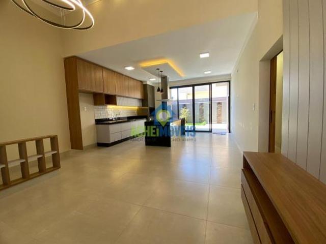 Casa de Condomínio para venda em Aeroporto de 150.00m² com 3 Quartos, 3 Suites e 2 Garagens