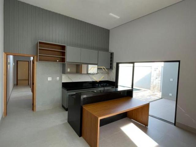 Casa de Condomínio para venda em Aeroporto de 160.00m² com 3 Quartos, 1 Suite e 2 Garagens