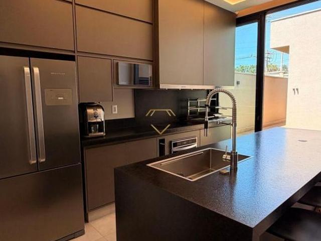 Casa de Condomínio para venda em Aeroporto de 172.00m² com 3 Quartos, 1 Suite e 2 Garagens