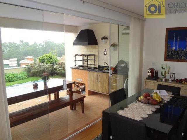 Casa de Condomínio para venda em Aldeia Da Serra de 268.00m² com 3 Quartos, 3 Suites e 2 Garagens