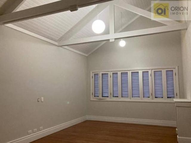 Casa de Condomínio para venda em Aldeia Da Serra de 340.00m² com 4 Quartos, 2 Suites e 2 Garagens