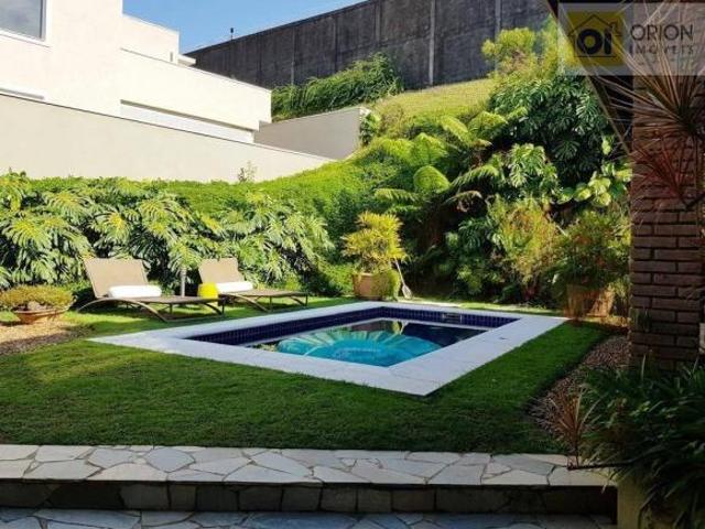 Casa de Condomínio para venda em Aldeia Da Serra de 450.00m² com 4 Quartos, 2 Suites e 6 Garagens