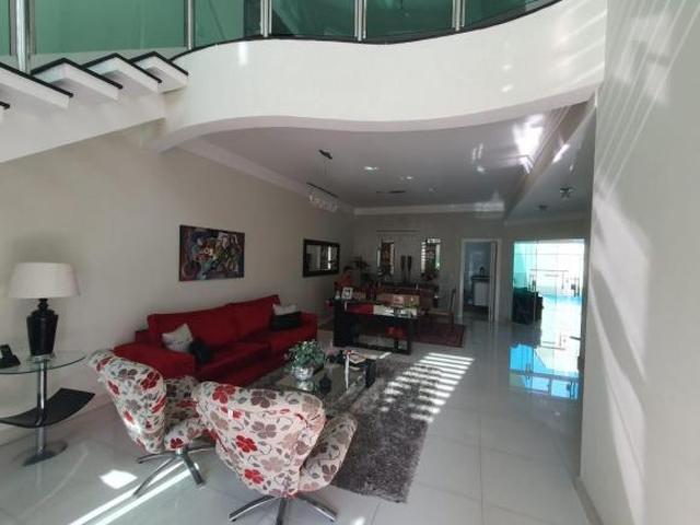 Casa de Condomínio para venda em Além Ponte de 268.00m² com 3 Quartos, 3 Suites e 4 Garagens