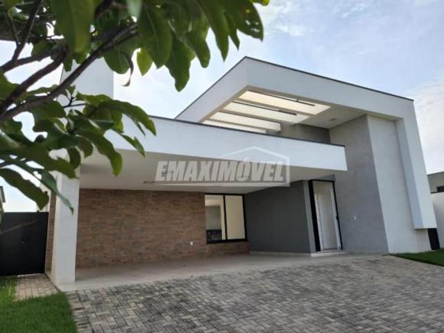 Casa de Condomínio para venda em Alphaville Nova Esplanada de 240.00m² com 3 Quartos, 3 Suites e 4 G