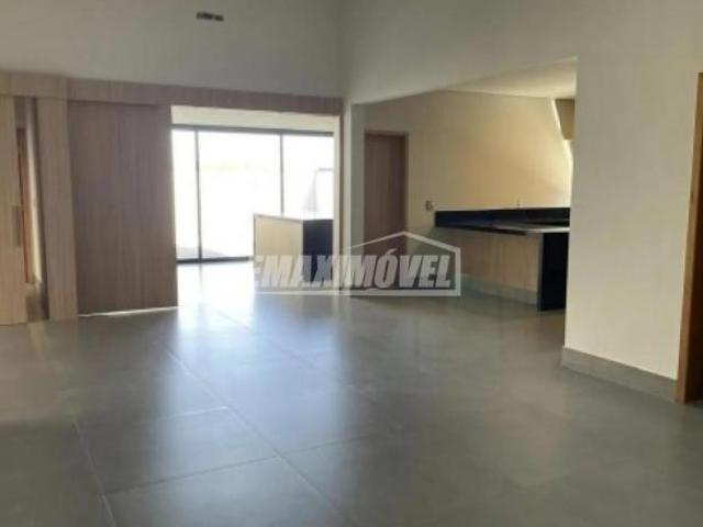 Casa de Condomínio para venda em Alphaville Nova Esplanada de 251.00m² com 3 Quartos, 3 Suites e 4 G