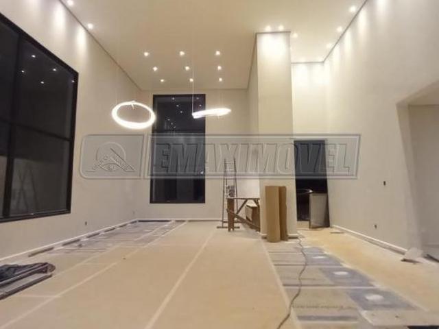 Casa de Condomínio para venda em Alphaville Nova Esplanada de 255.00m² com 3 Quartos, 1 Suite e 4 Ga