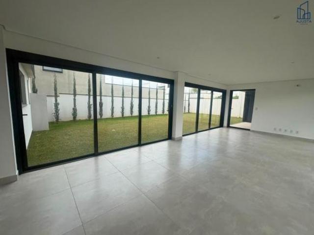 Casa de Condomínio para venda em Alphaville Nova Esplanada de 297.00m² com 4 Quartos, 4 Suites e 4 G