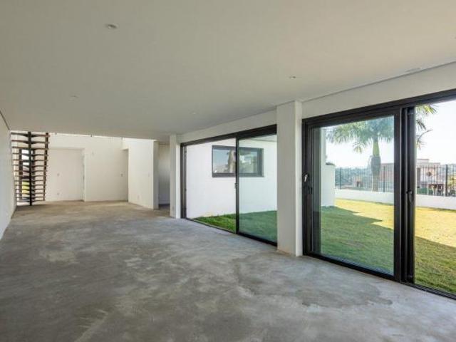 Casa de Condomínio para venda em Alphaville Nova Esplanada de 297.00m² com 4 Quartos, 4 Suites e 4 G