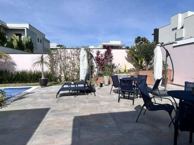 Casa de Condomínio para venda em Alphaville Nova Esplanada de 227.00m² com 3 Quartos, 3 Suites e 6 G