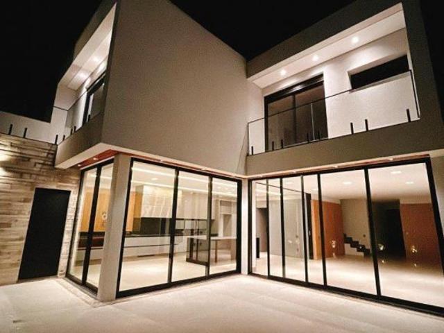 Casa de Condomínio para venda em Alphaville Nova Esplanada de 360.00m² com 4 Quartos, 4 Suites e 6 G