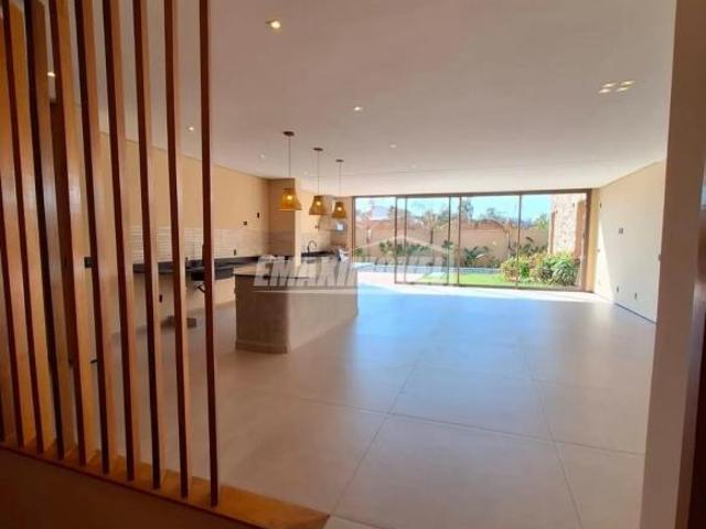 Casa de Condomínio para venda em Alphaville Nova Esplanada de 380.00m² com 4 Quartos, 4 Suites e 3 G