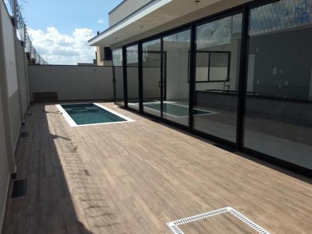 Casa de Condomínio para venda em Alphaville Nova Esplanada de 390.00m² com 3 Quartos, 3 Suites e 6 G