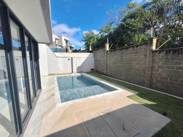 Casa de Condomínio para venda em Alphaville Nova Esplanada de 310.00m² com 3 Quartos, 3 Suites e 4 G