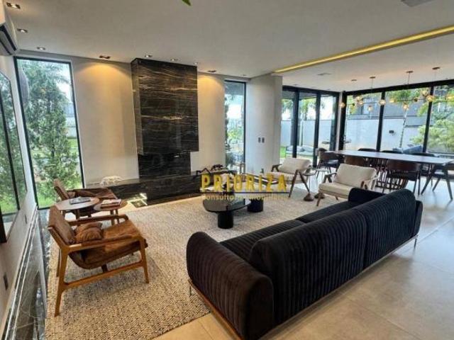 Casa de Condomínio para venda em Alphaville Nova Esplanada Iv de 461.00m² com 5 Quartos, 5 Suites e