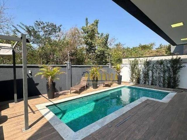 Casa de Condomínio para venda em Alphaville Nova Esplanada I de 380.00m² com 4 Quartos, 4 Suites e 6