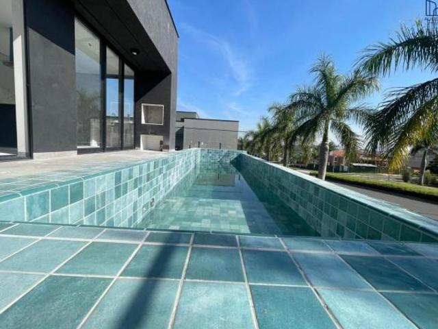 Casa de Condomínio para venda em Alphaville Nova Esplanada 3 de 243.62m² com 3 Quartos, 3 Suites e 4