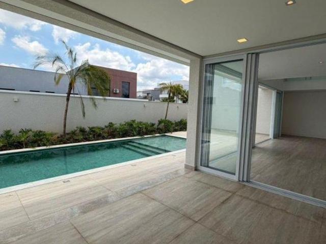 Casa de Condomínio para venda em Alphaville Nova Esplanada 3 de 358.21m² com 4 Quartos, 4 Suites e 6