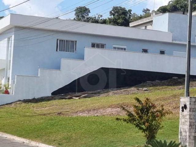 Casa de Condomínio para venda em Alphaville de 360.00m² com 4 Quartos, 4 Suites e 4 Garagens