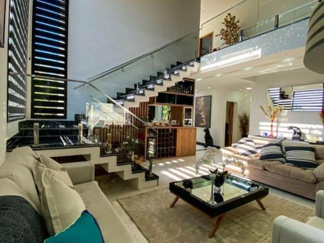 Casa de Condomínio para venda em Alphaville de 530.00m² com 5 Quartos, 4 Suites e 4 Garagens