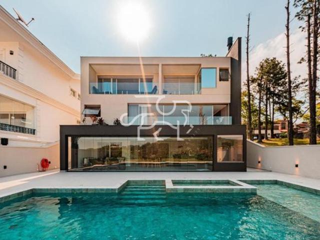 Casa de Condomínio para venda em Alphaville de 665.00m² com 4 Quartos, 4 Suites e 6 Garagens