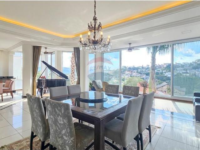 Casa de Condomínio para venda em Alphaville em Santana De Parnaíba São Paulo de 730.00m² com 5 Quartos, 5 Suítes e 9 Garagens